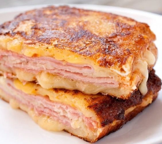 Cerita di Balik Dua Potong Roti - Semilir