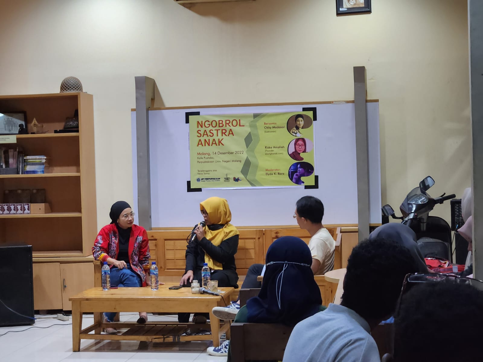 Menengok Sastra Anak di Indonesia - Semilir