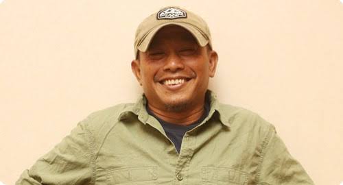 Pidi Baiq, Sosok Di Balik Series Hit Dilan 1990 - Semilir